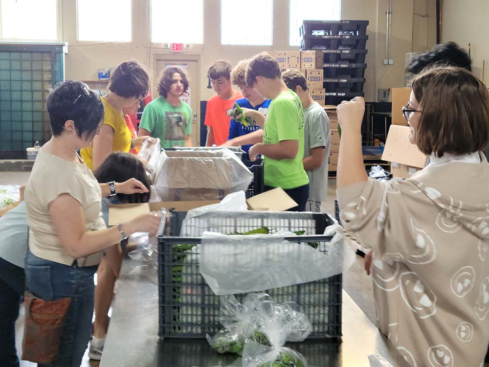 Volunteer – SVdP Indy